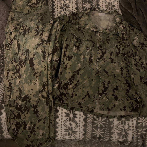 NWU Navy Working Uniform Med Reg Bottoms And Top | Other | Nwu Navy ...